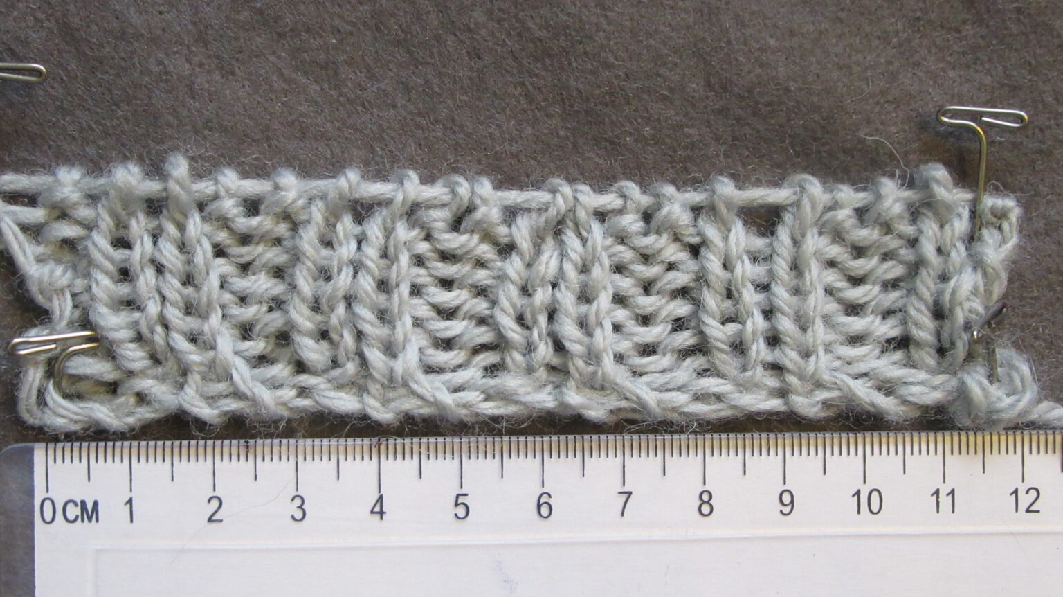 Tubular cast on for 2x2 rib - Teabreak Knitter